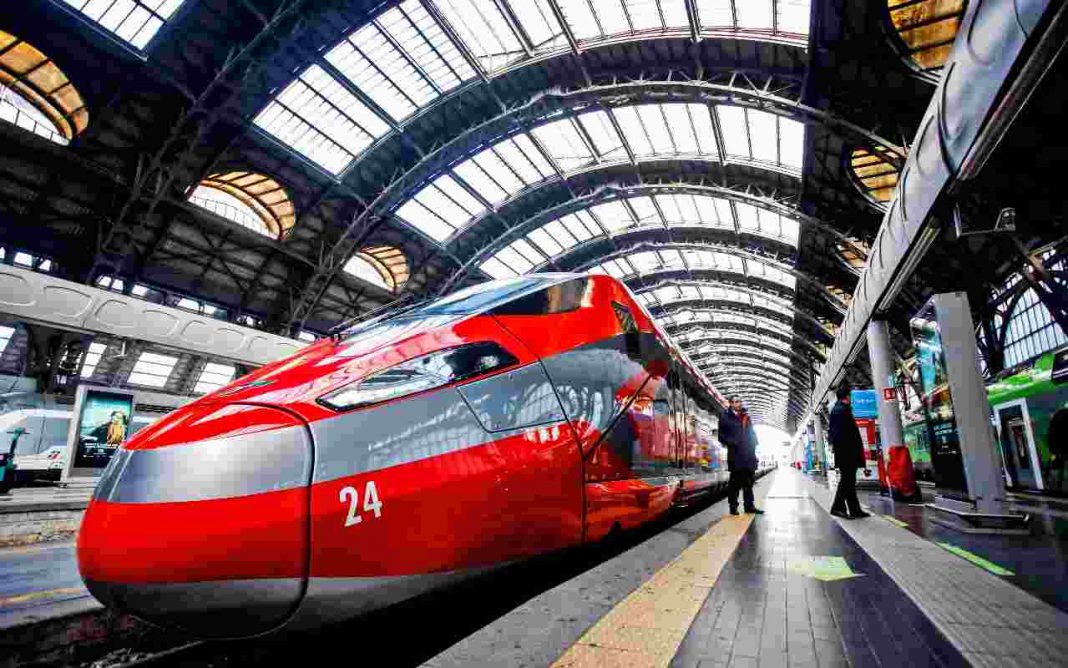 Quante ore ci vogliono da Napoli a Milano in treno? Ecco tutto